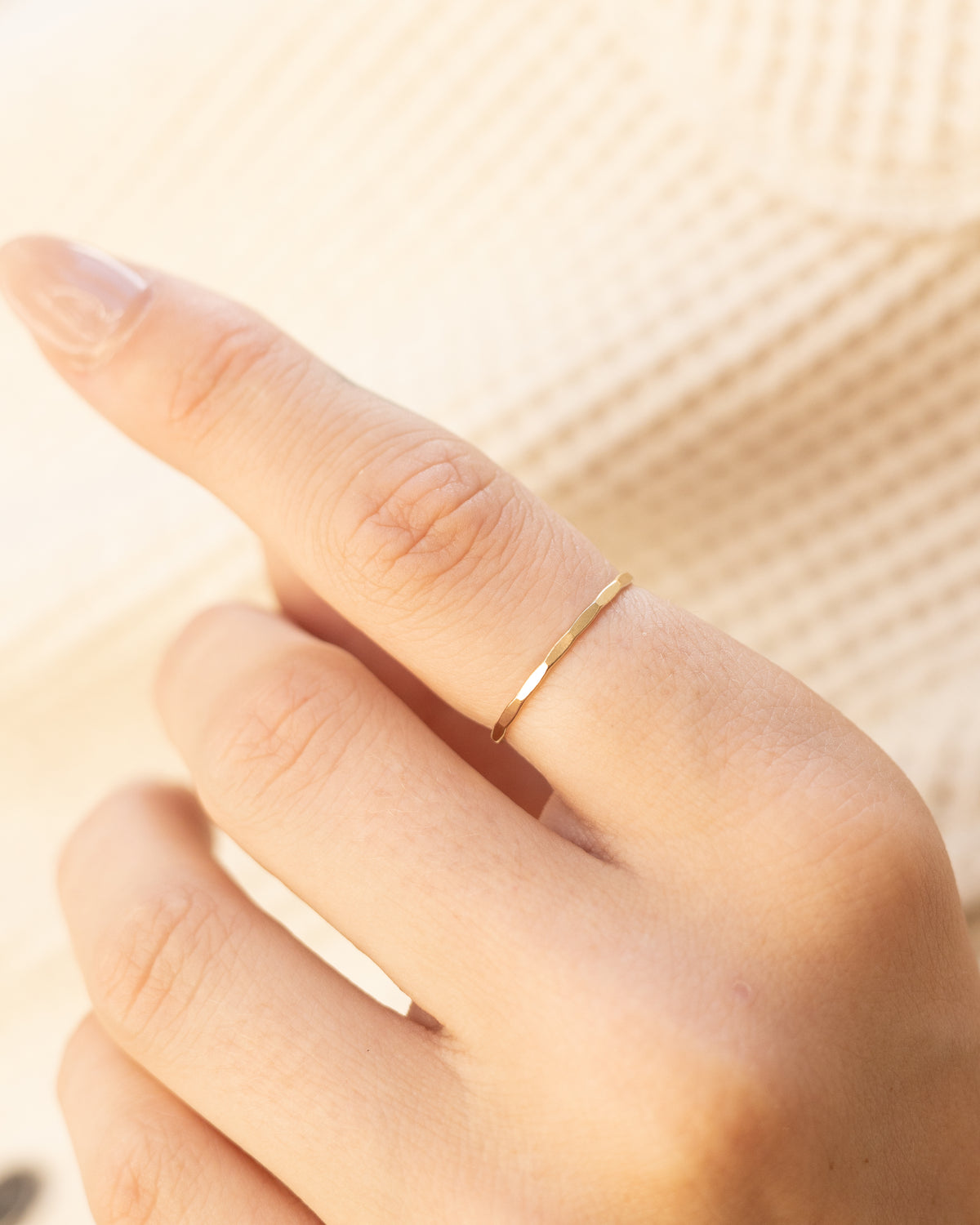 Hammered Ring– Falling for Dainty