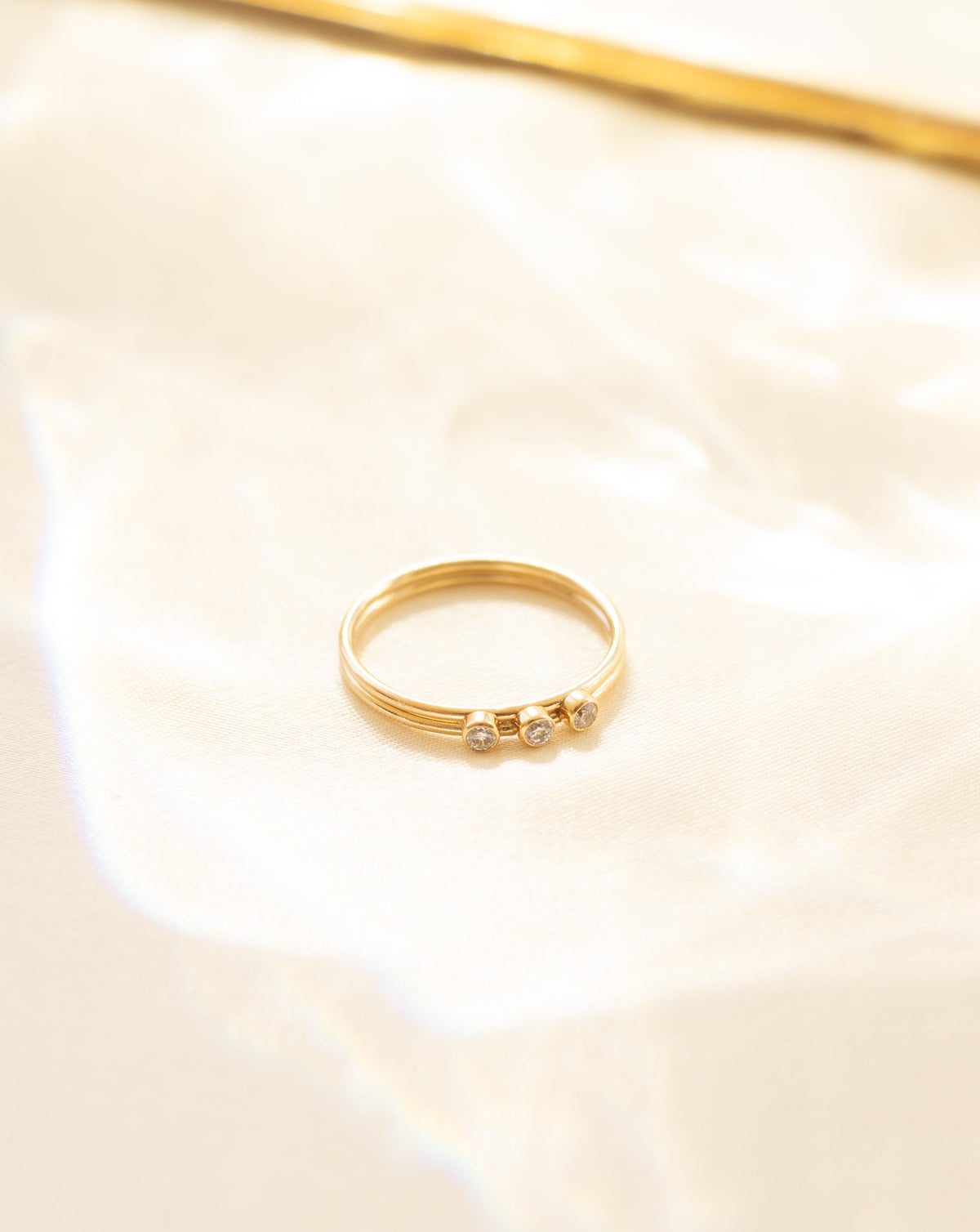 Celia Ring– Falling for Dainty