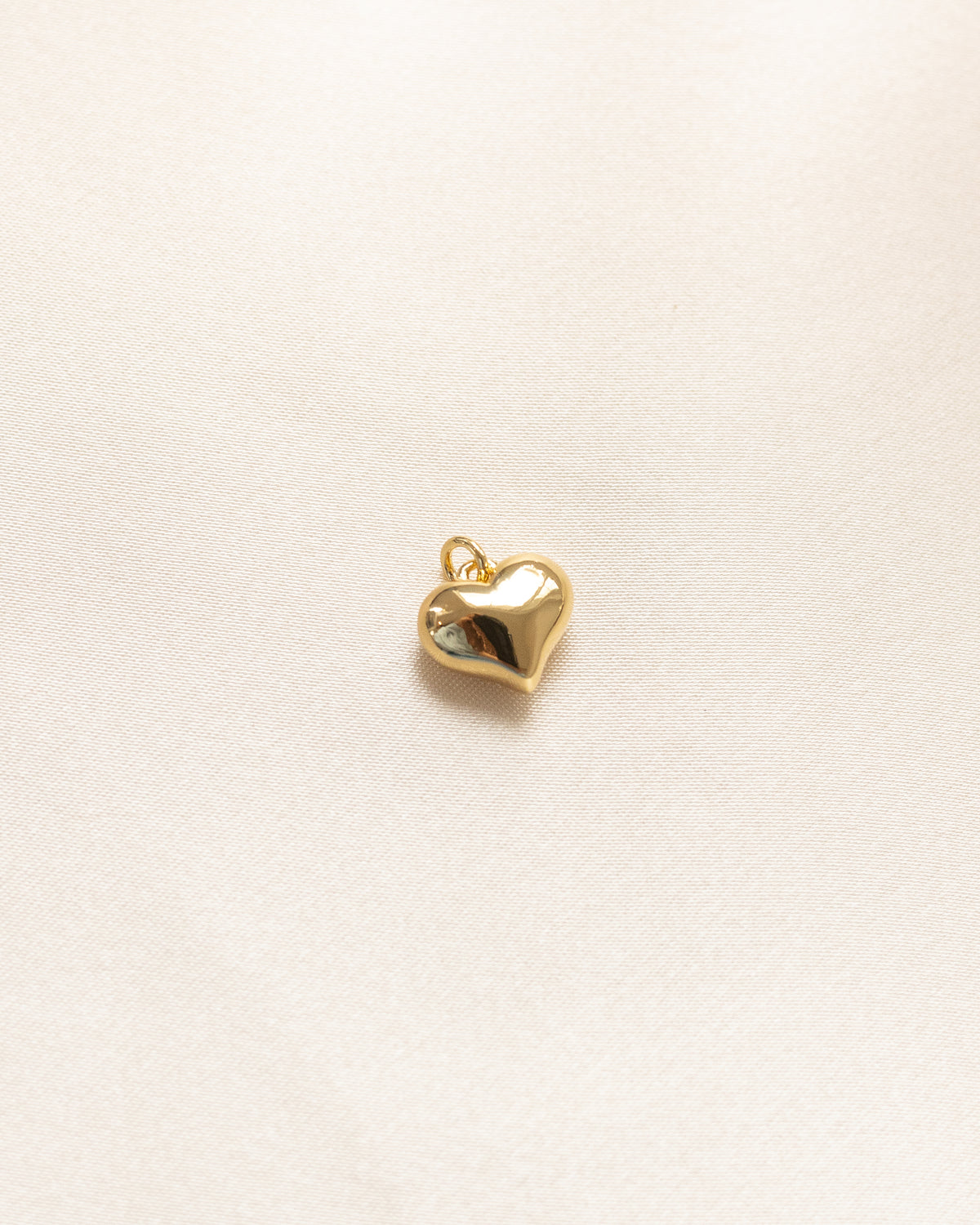 Puffy Heart Charm– Falling for dainty