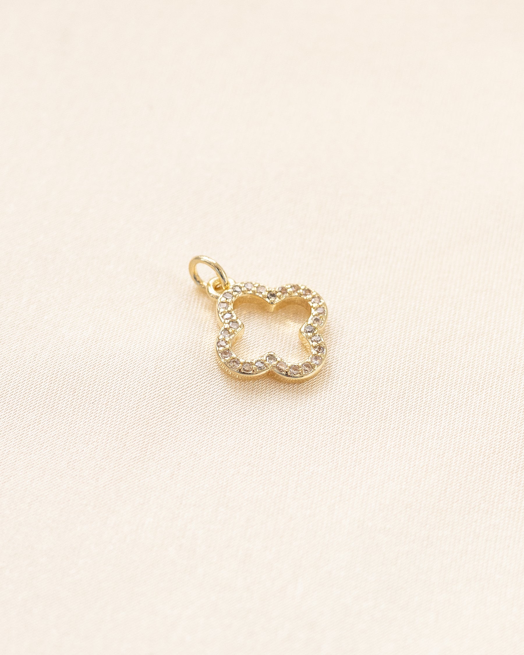 The Charm Bar– Falling for Dainty