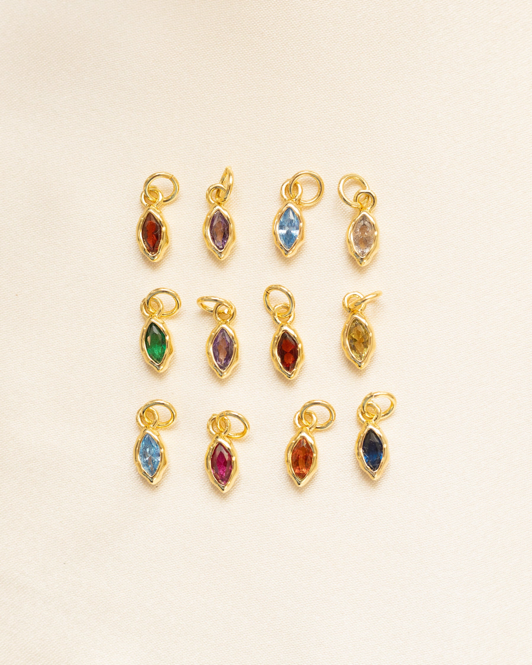 The Charm Bar– Falling for dainty