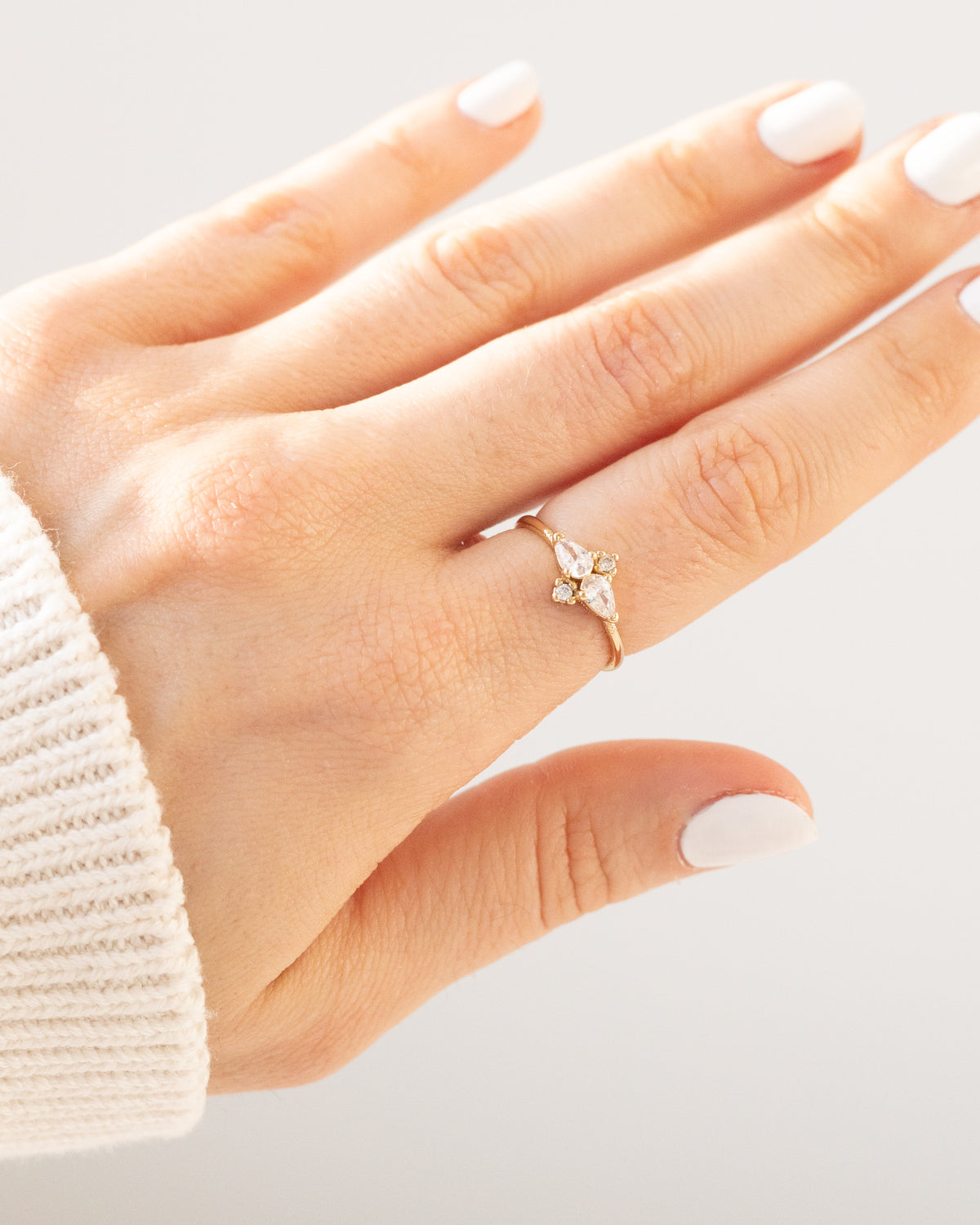Nora Ring– Falling for dainty