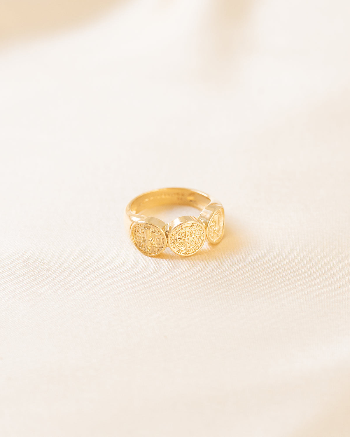 Soirée Ring– Falling for Dainty