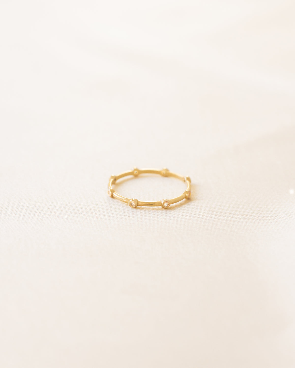Nova Ring– Falling for dainty