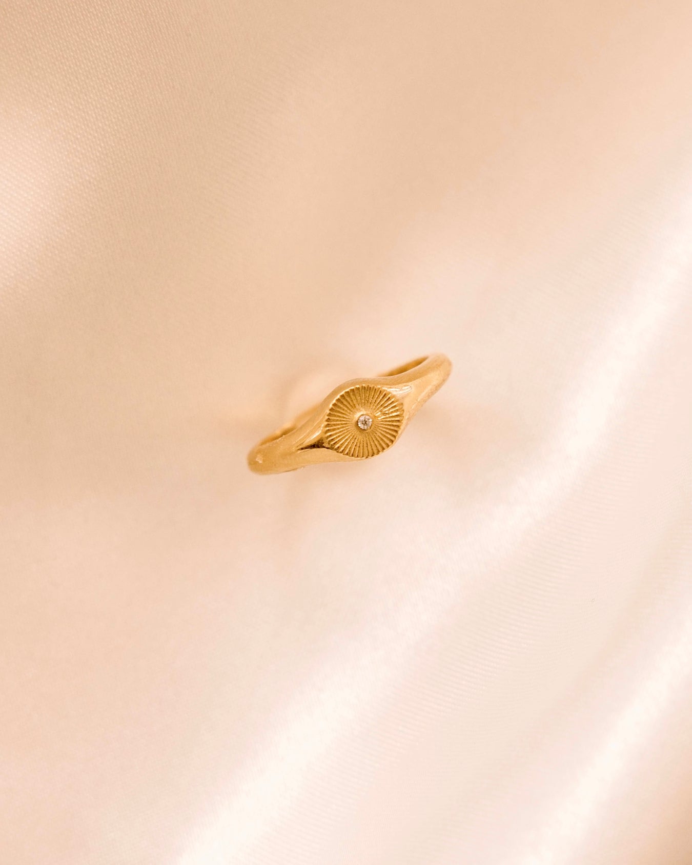 Rings– Falling for dainty